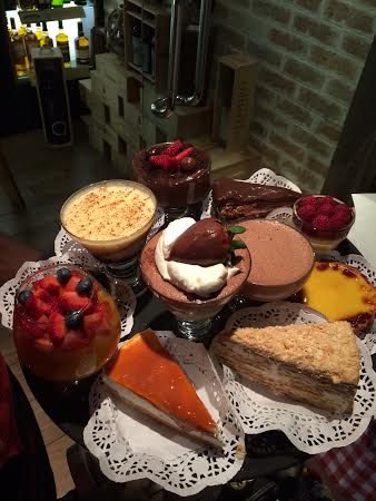 Restaurante Taverna | Restaurants in Africa | AFKTravel